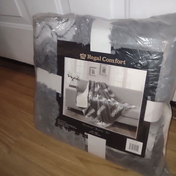 regal Comfort | Bedding | Regal Comfort Gray Blanket | Poshmark